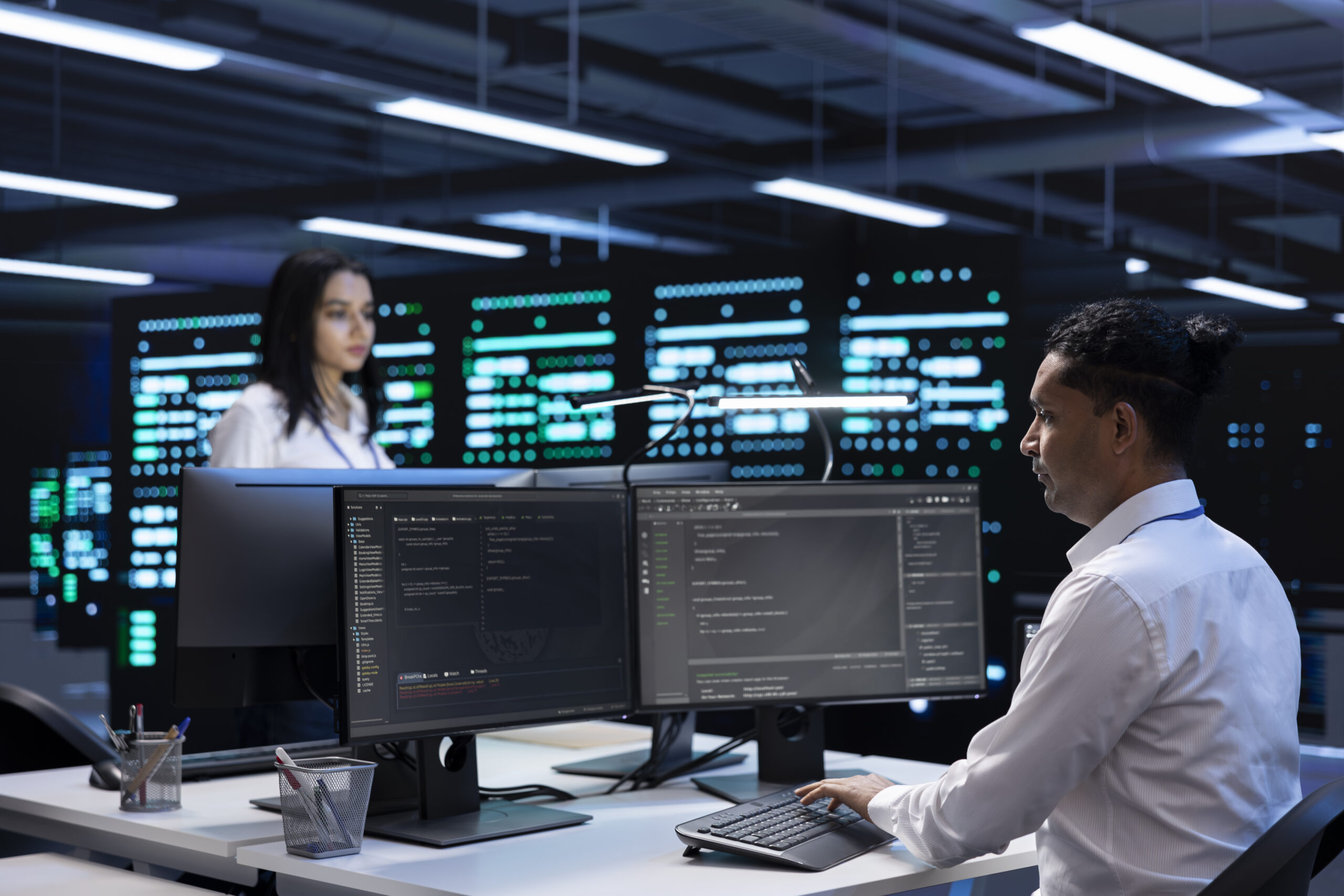 24/7 NOC vs SOC: What’s the Difference and Which One Do You Need?